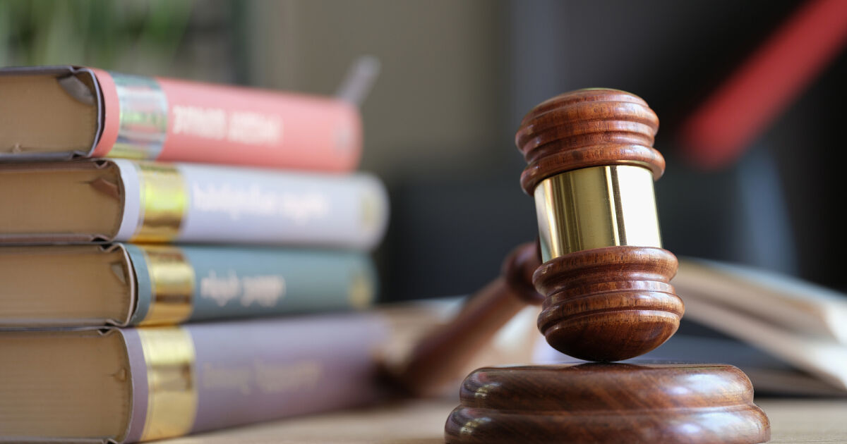 What is a default judgment? | Dispute resolutions