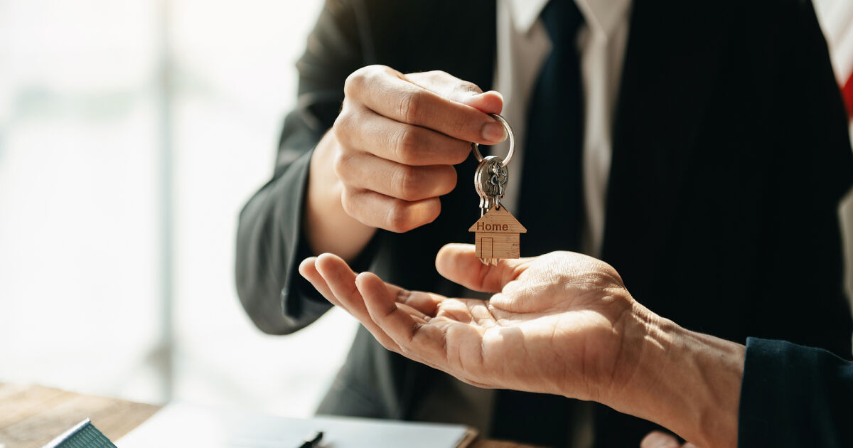 Lease Extension Guide: why should a leaseholder seek to extend their lease?